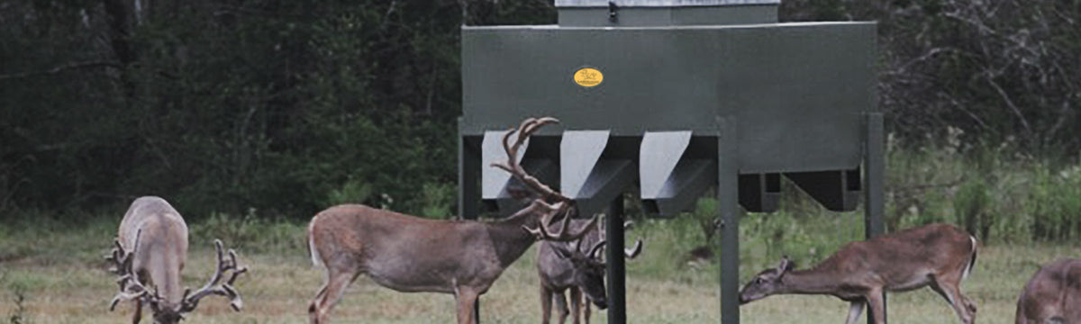 Pet Feeders – Lamco Feeders